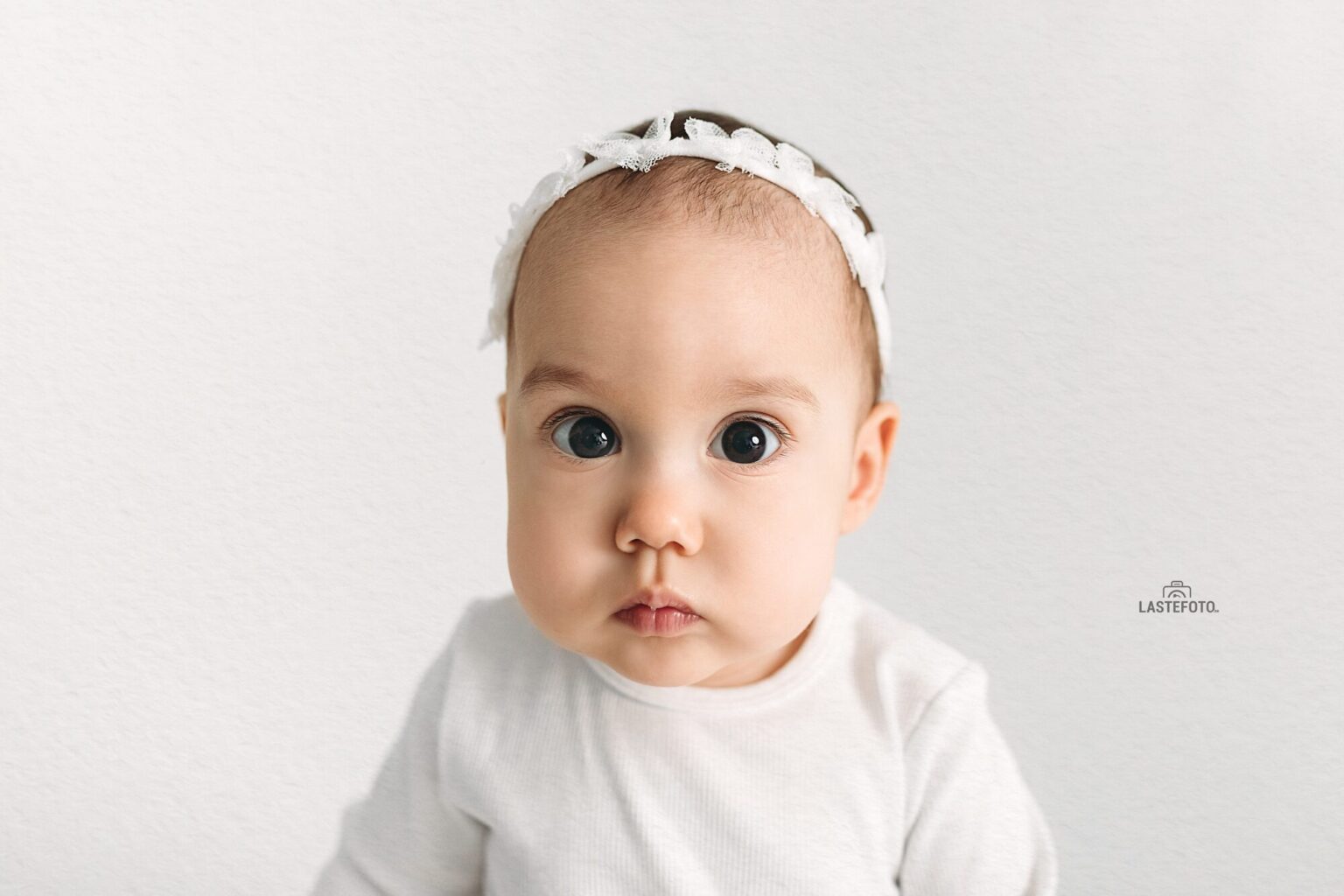 All White Baby Photo Shoot - LasteFoto.ee